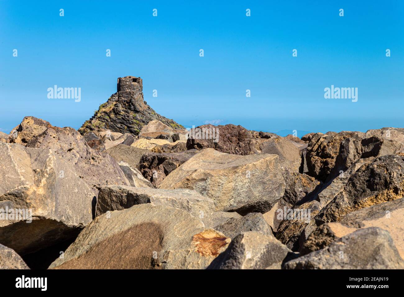 The saracen rock hi-res stock photography and images - Alamy