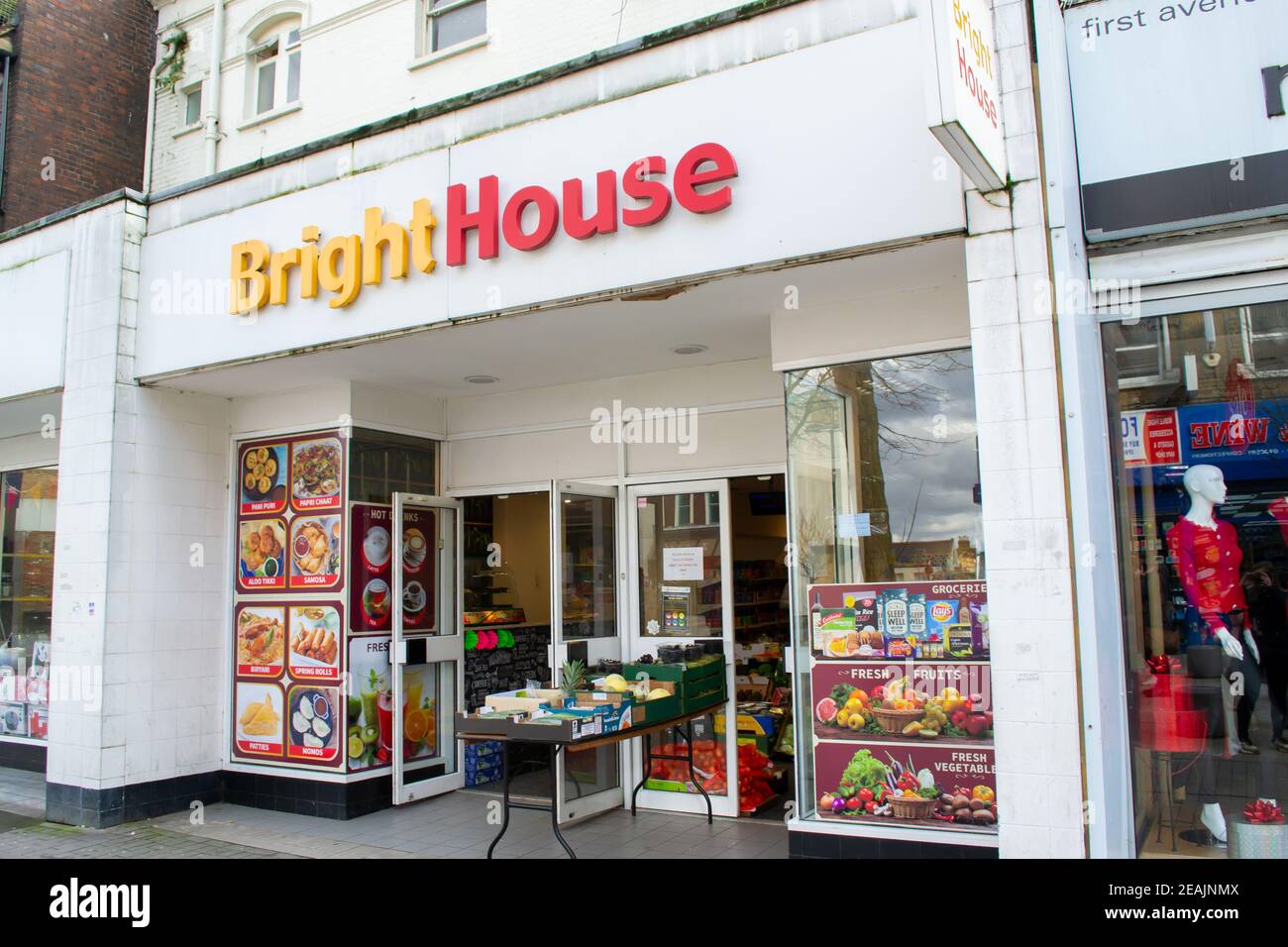Brighthouse store hi-res stock photography and images - Alamy