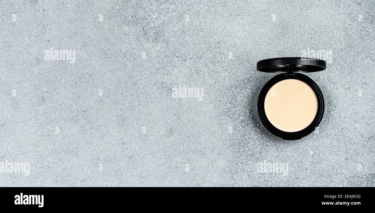 Compact powder hi-res stock photography and images - Alamy