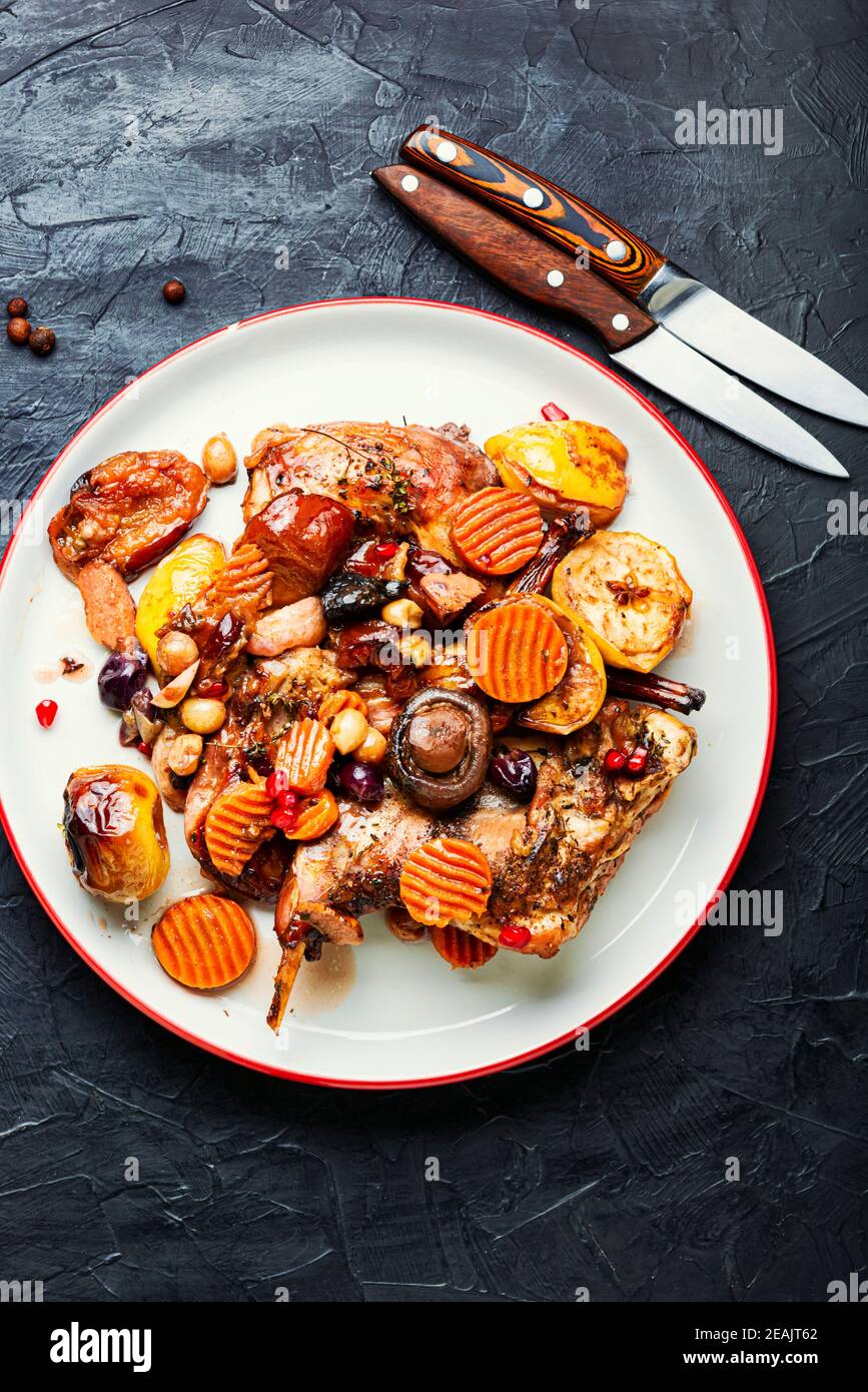 Rabbit dinner plate hi-res stock photography and images - Alamy