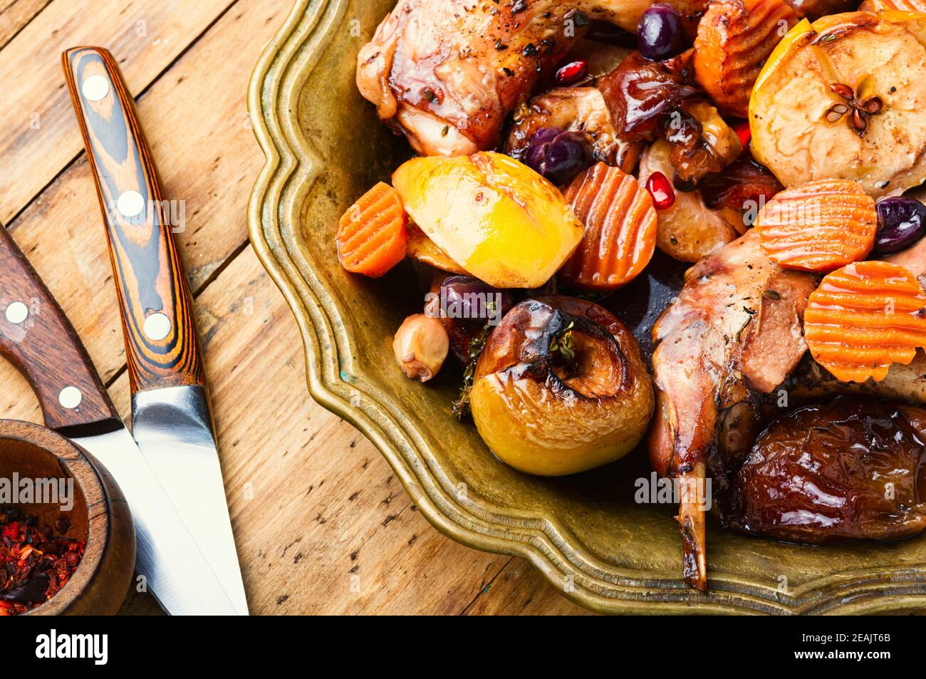 Rabbit dinner plate hi-res stock photography and images - Alamy