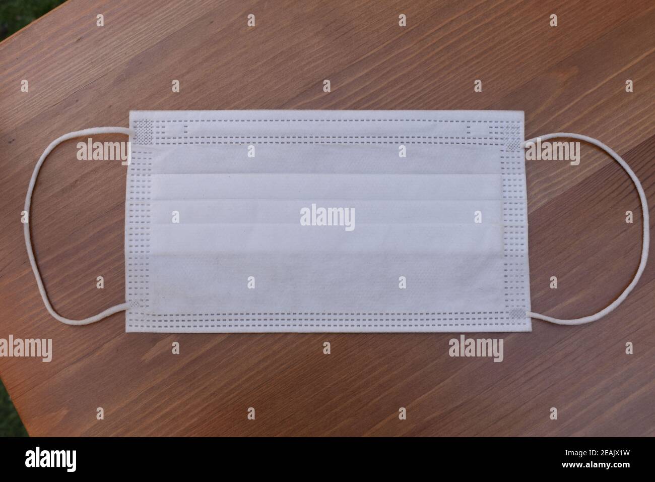 White Surgical Mask Stock Photo - Alamy