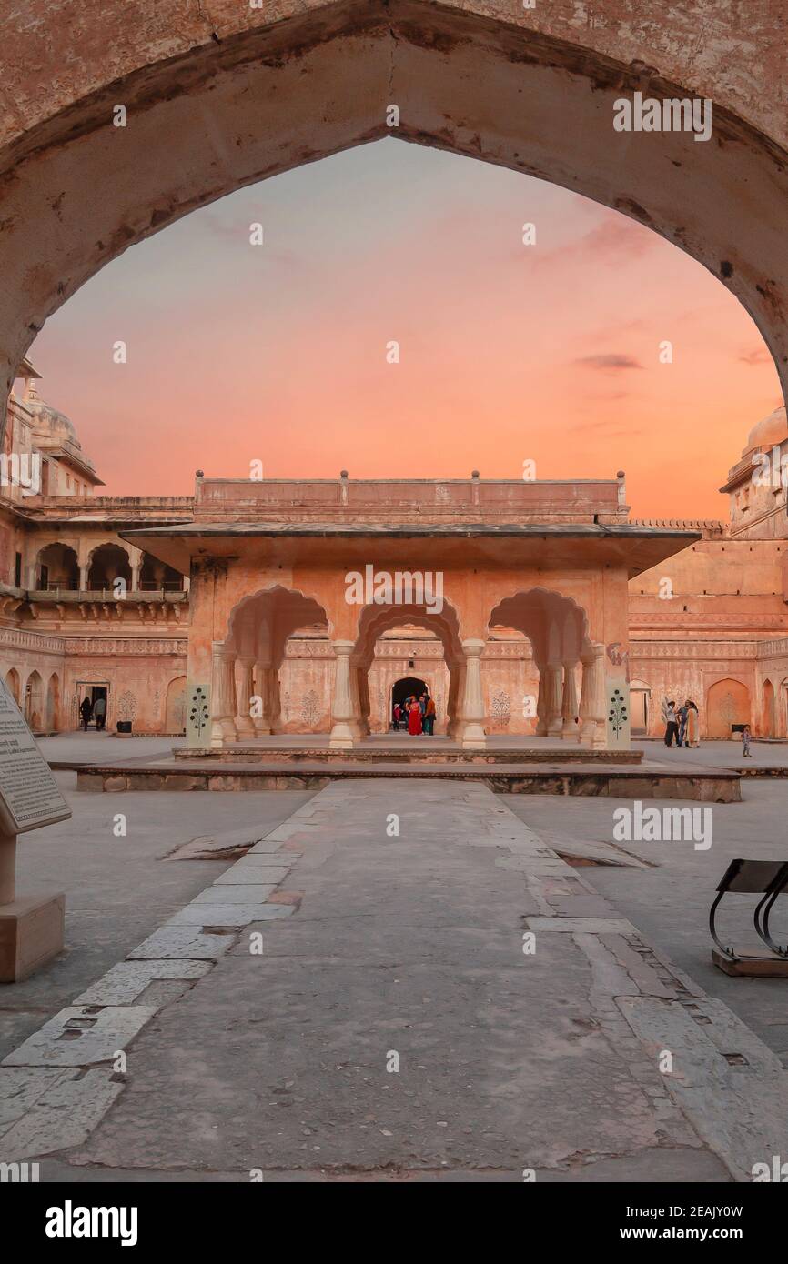 Pillared arch hi-res stock photography and images - Alamy