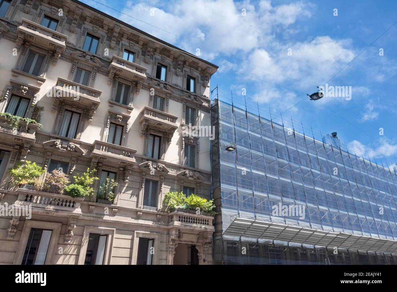 Exterior old building under reconstruction hi-res stock photography and ...