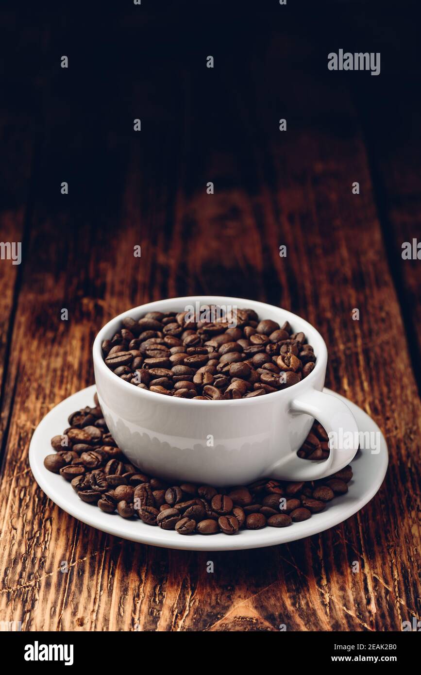 Plate cup coffee beans hi-res stock photography and images - Alamy