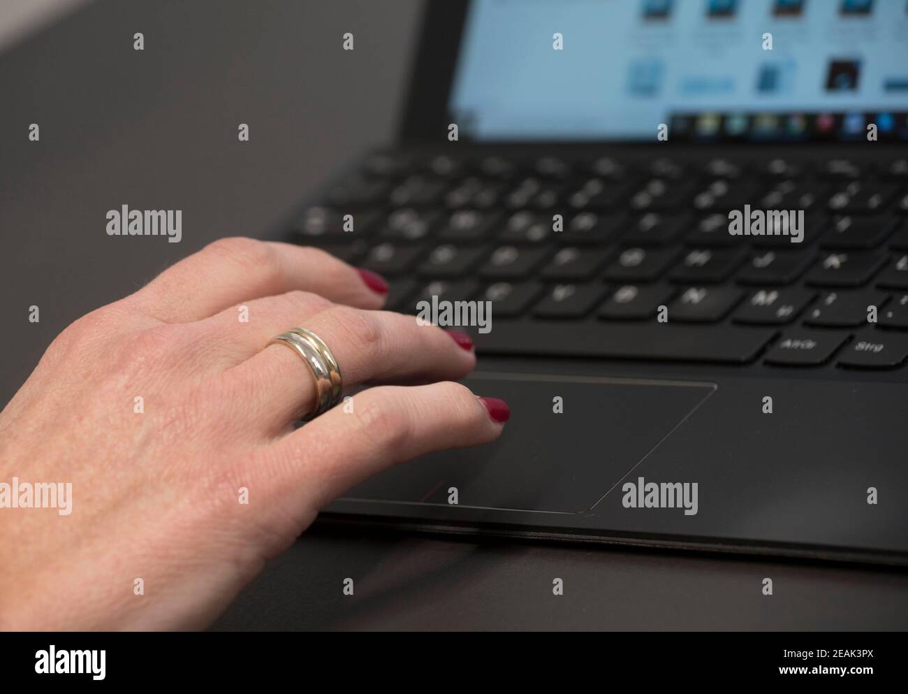 Mobile computer system hi-res stock photography and images - Alamy
