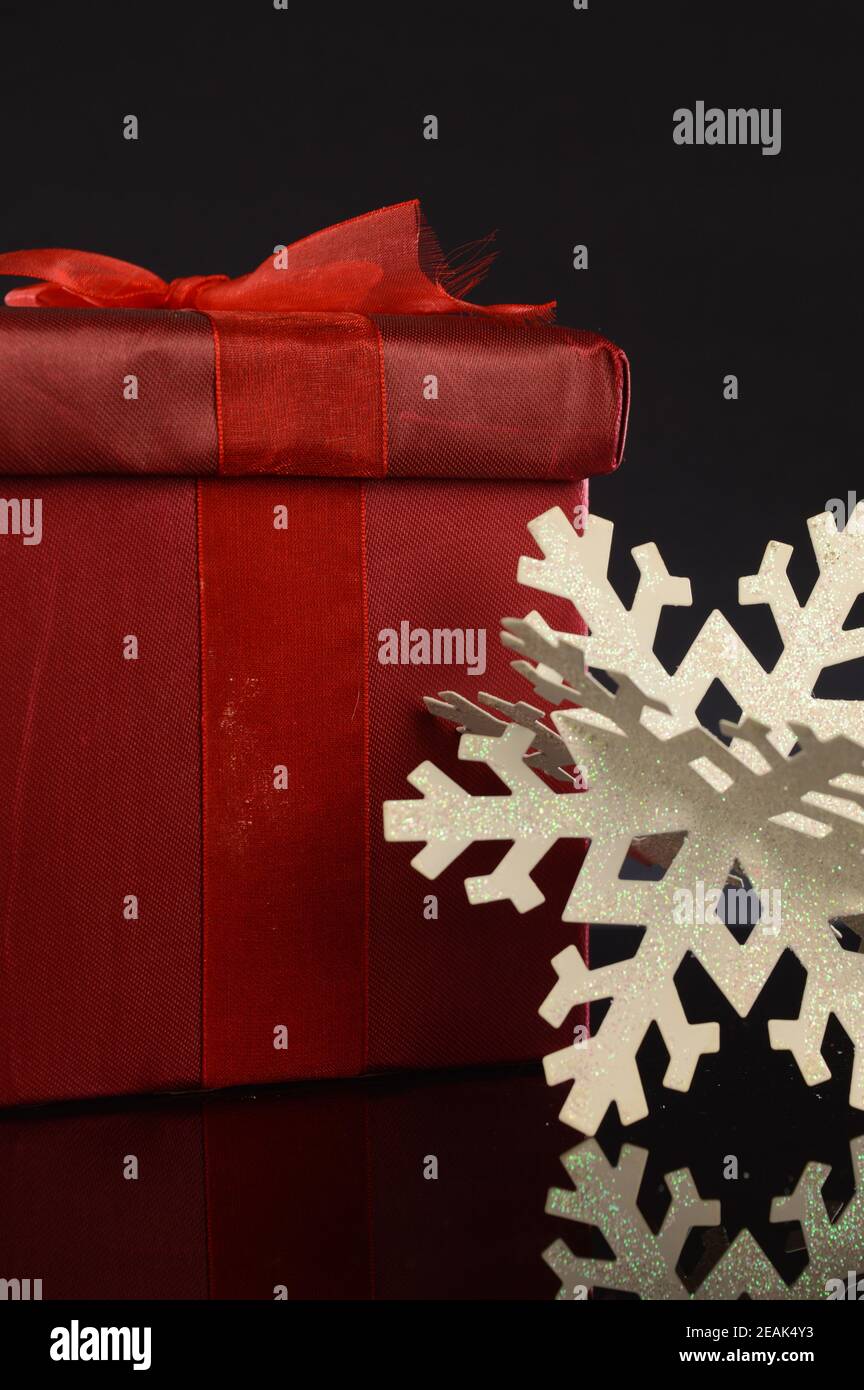 Red Christmas Gift Stock Photo - Alamy