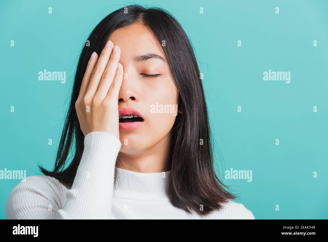 Sleepy teen hi-res stock photography and images - Alamy