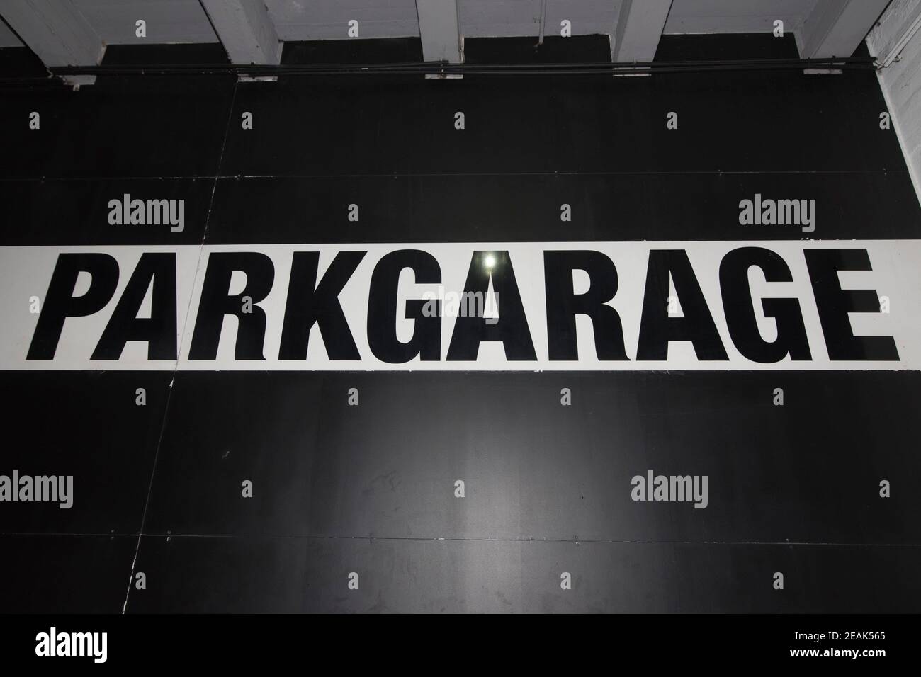 Picture for garage hi-res stock photography and images - Alamy