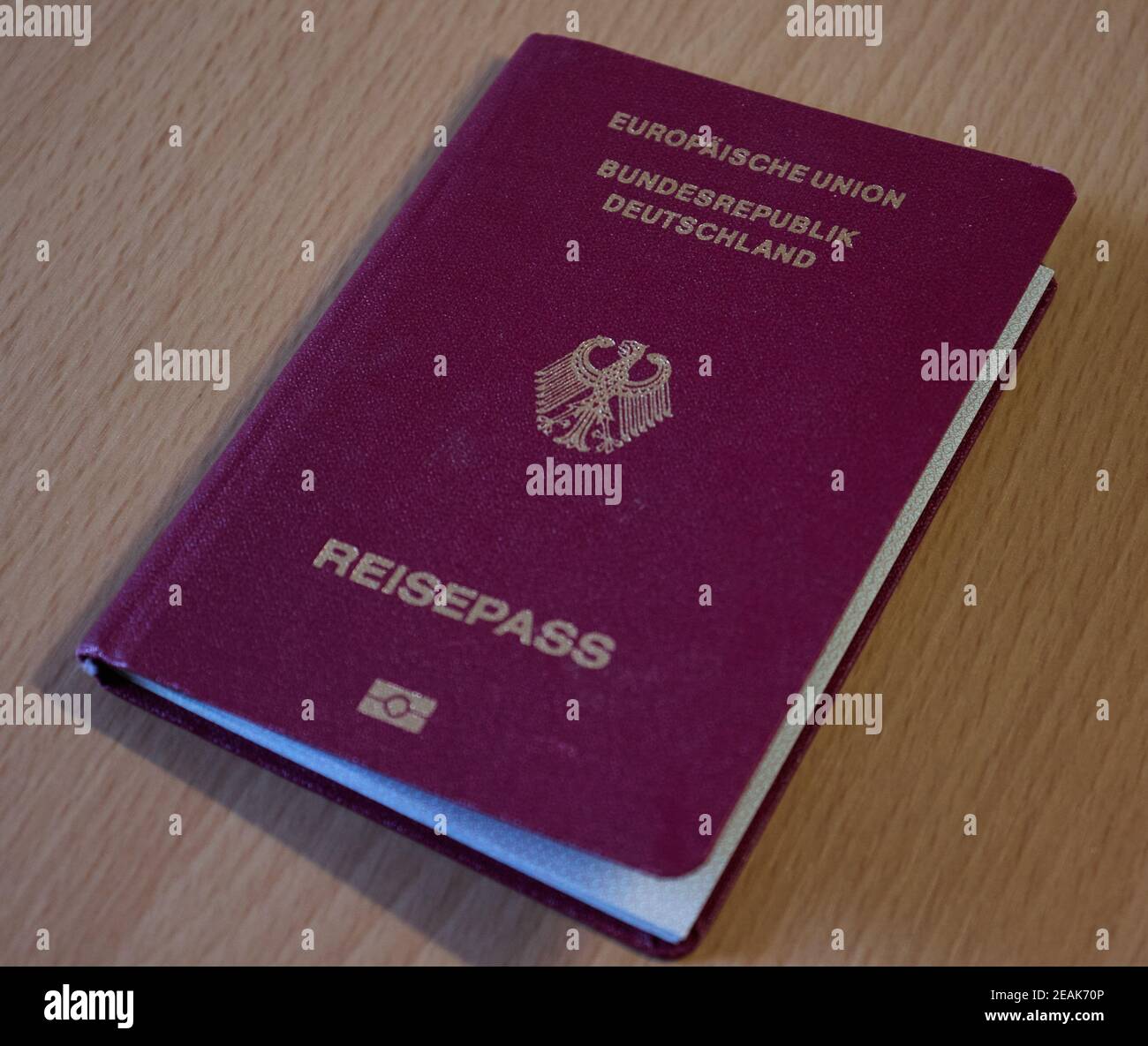 Deutscher reisepass hi-res stock photography and images - Alamy