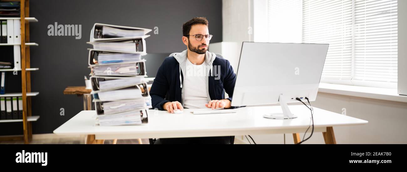 Working stack hi-res stock photography and images - Alamy