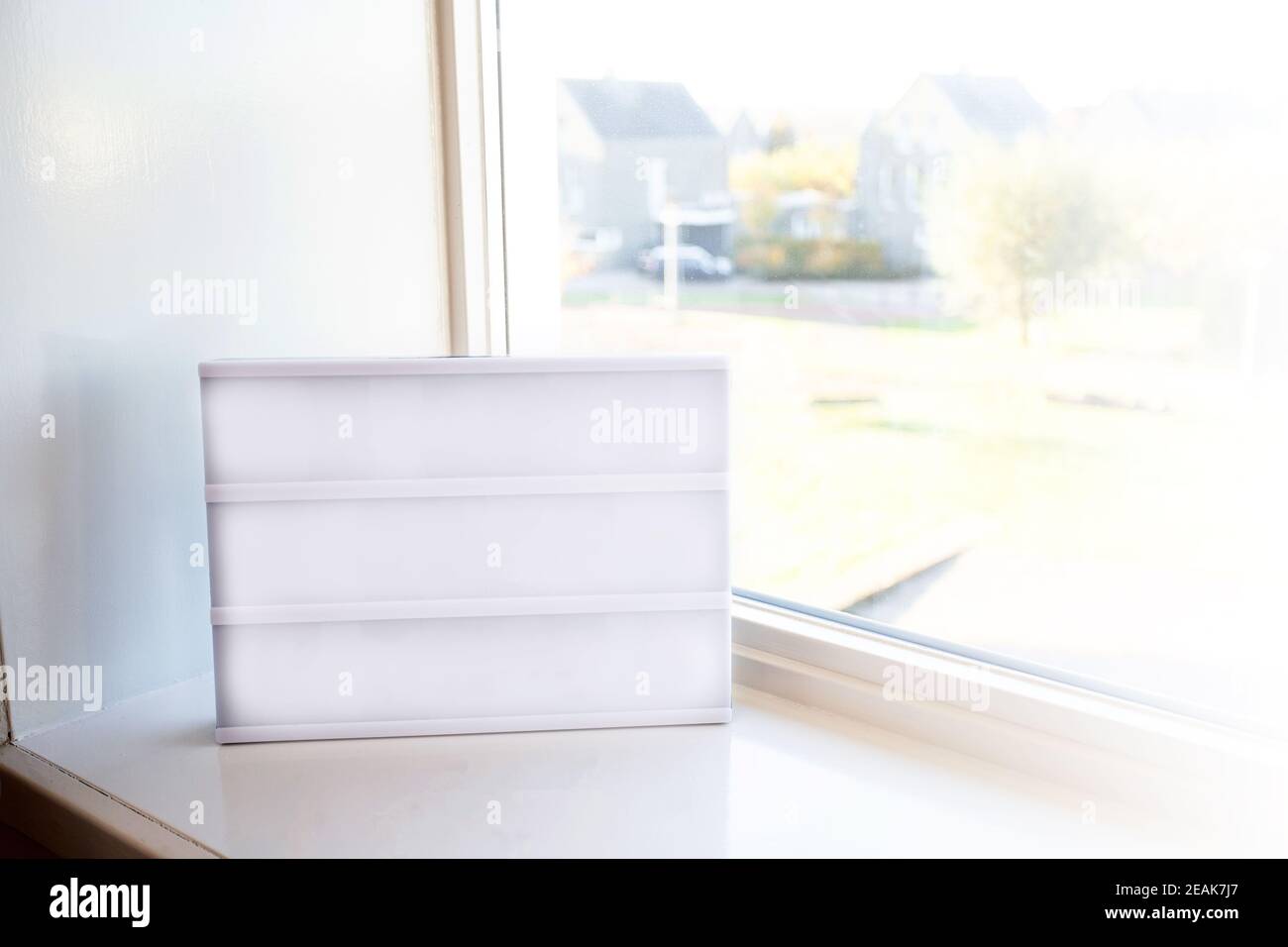 Blank window display hi-res stock photography and images - Alamy