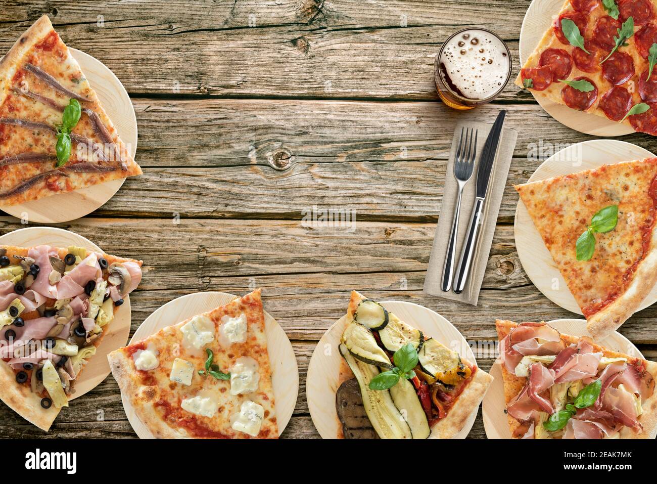 Prosciutto pizza neapolitan pizza hi-res stock photography and images ...
