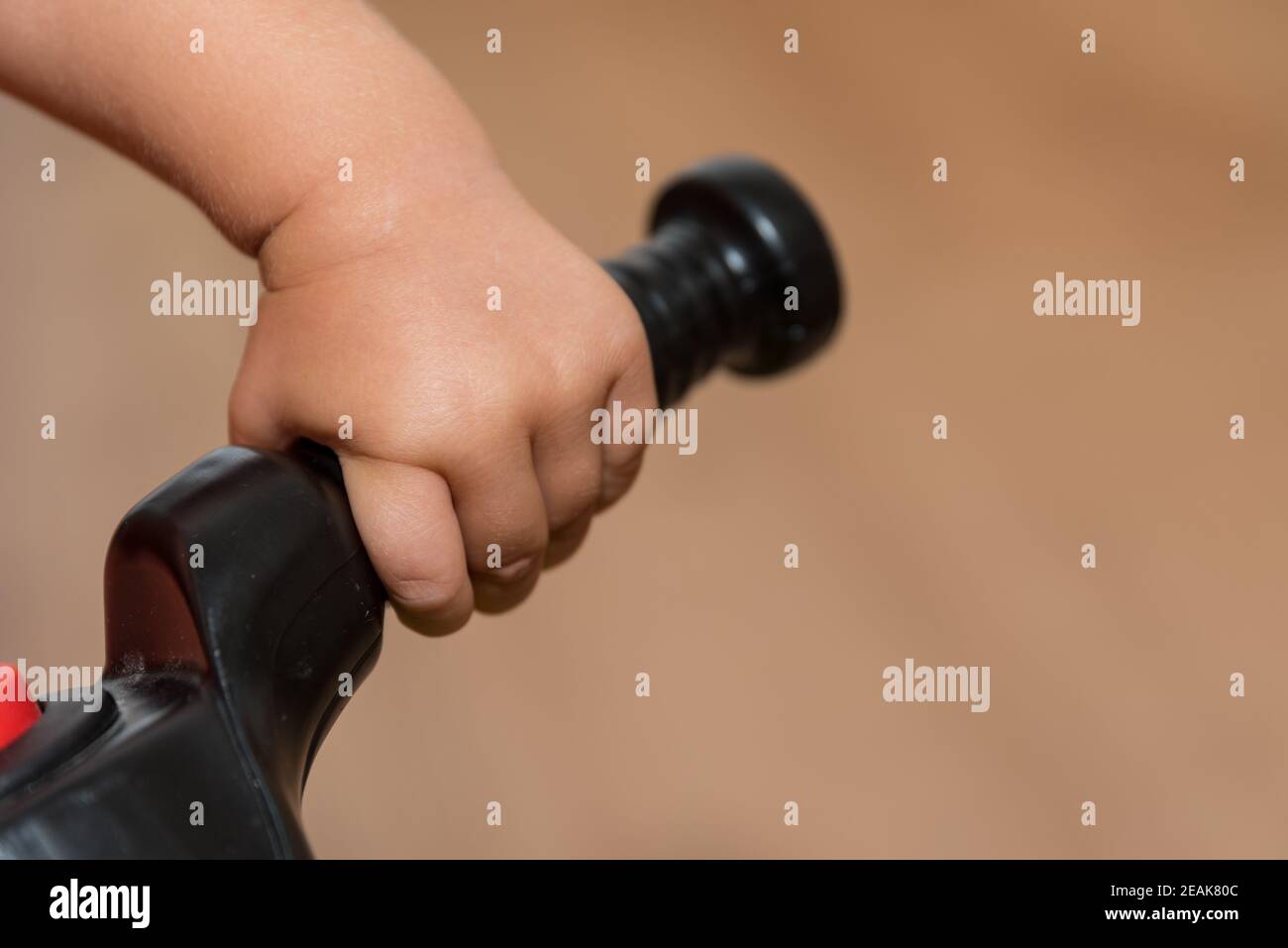 Hand of kid hi-res stock photography and images - Alamy