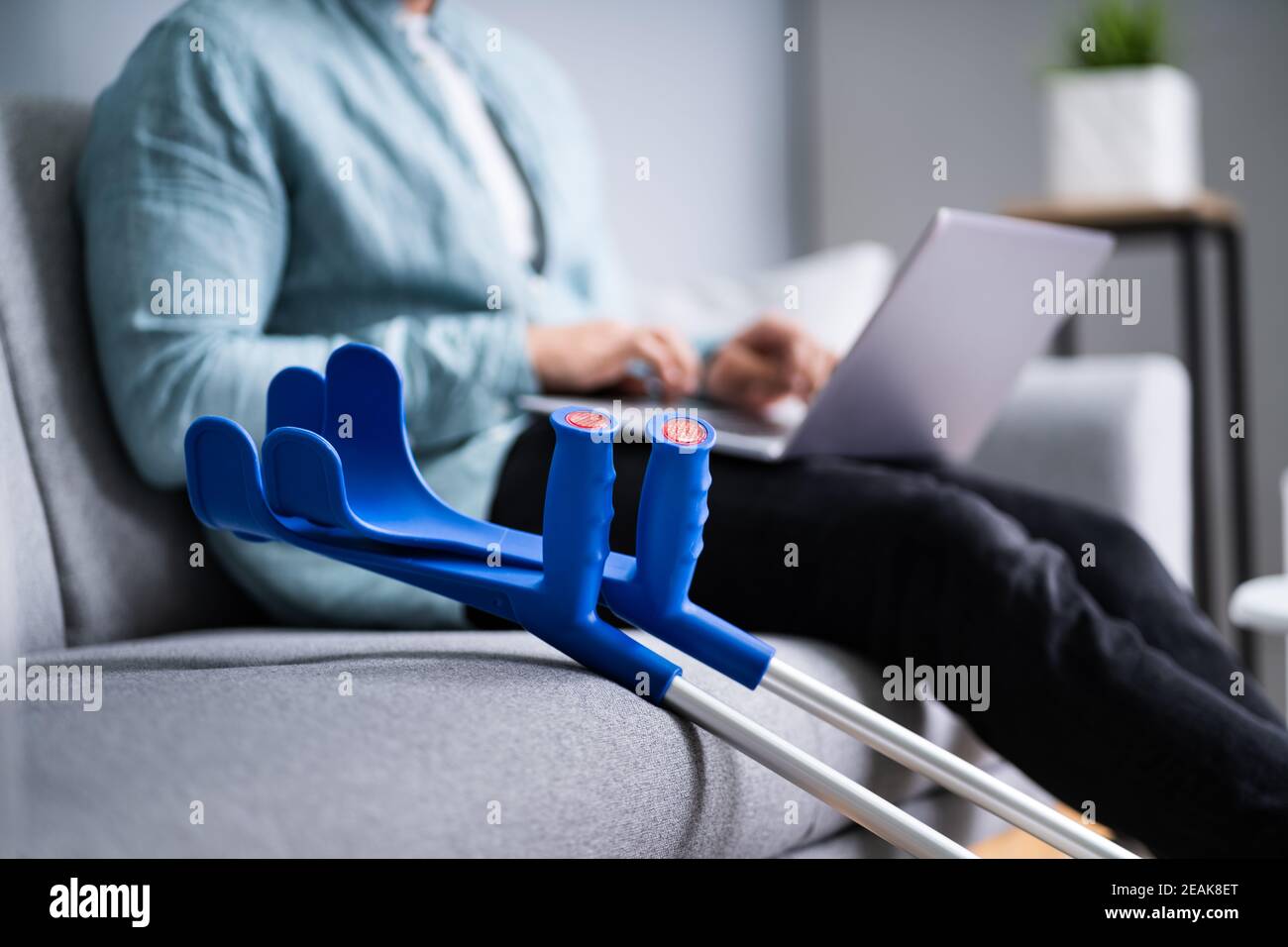 Broken computer man hi-res stock photography and images - Alamy