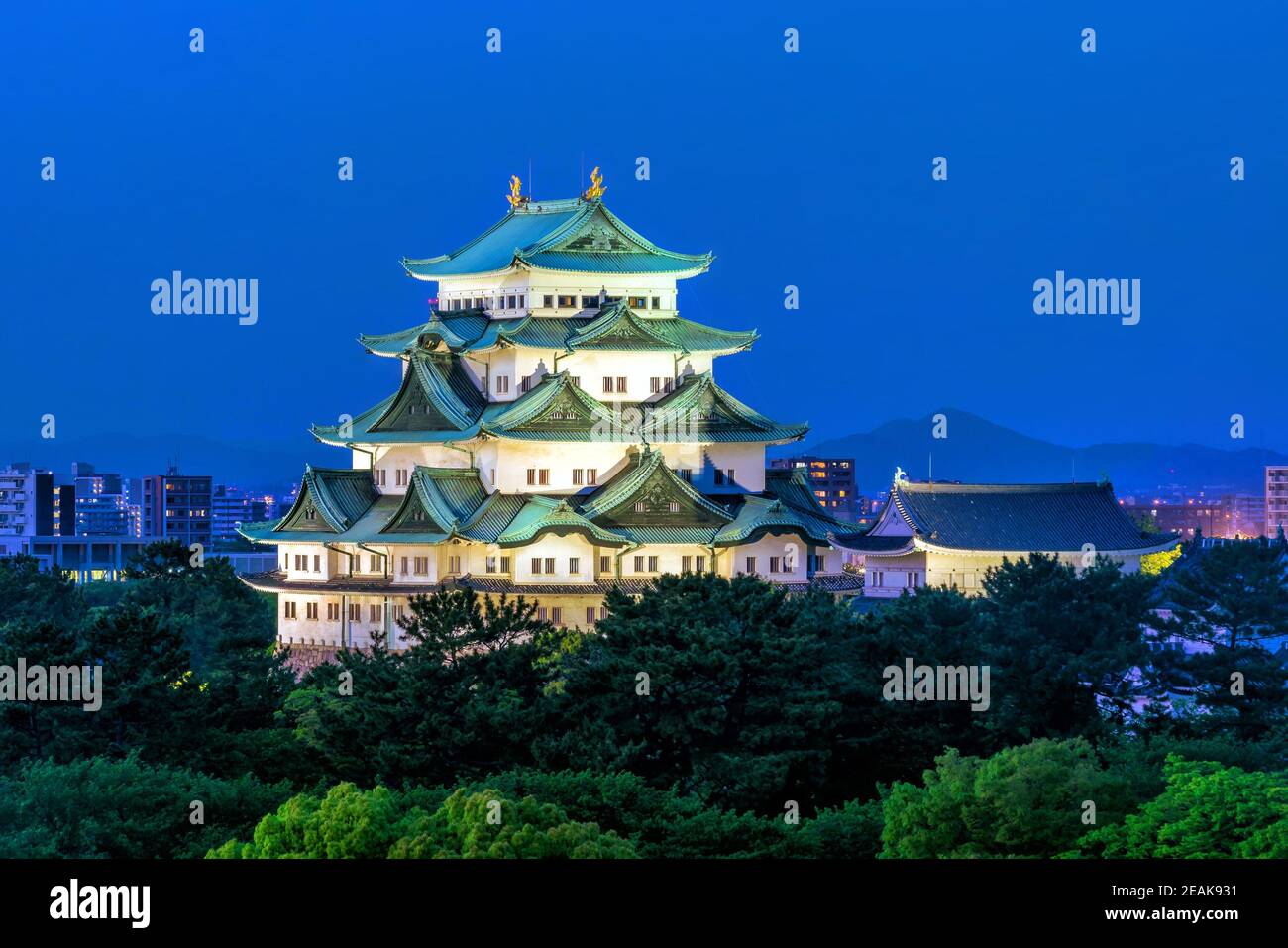 Nagoya castle and city skyline in Japan Stock Photo - Alamy