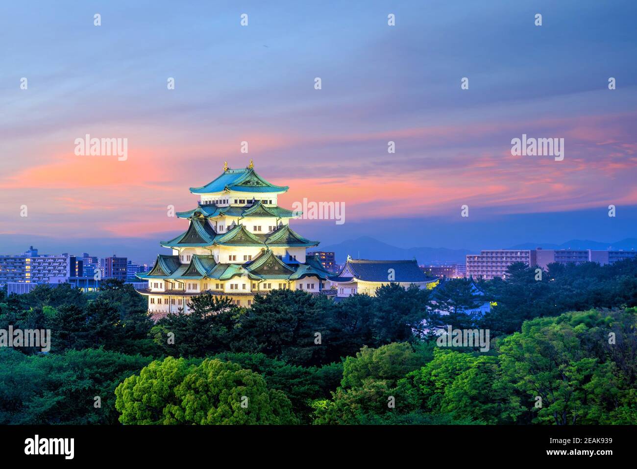 Japan medieval castle hi-res stock photography and images - Alamy