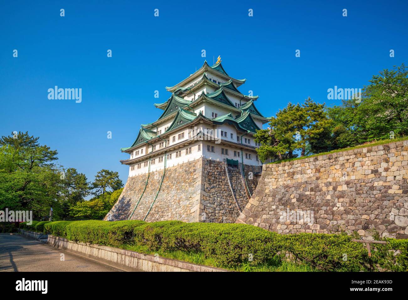 Old japanese castle hi-res stock photography and images - Alamy