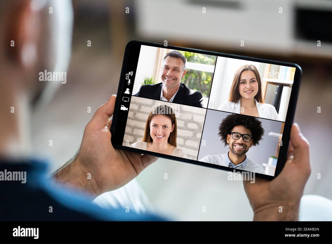 Online conferencing hi-res stock photography and images - Alamy