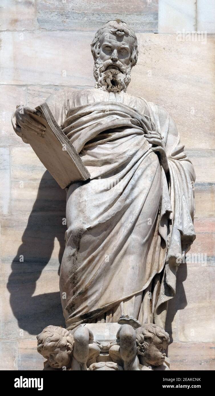 Saint Matthew the Evangelist, statue on the Milan Cathedral, Duomo di ...