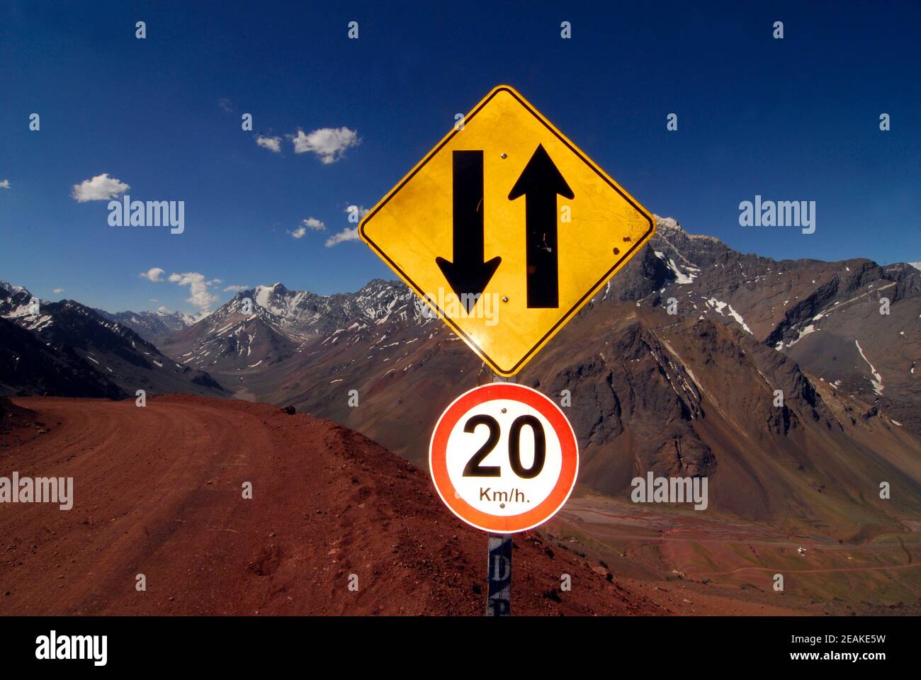 Contraflow system sign hi-res stock photography and images - Alamy
