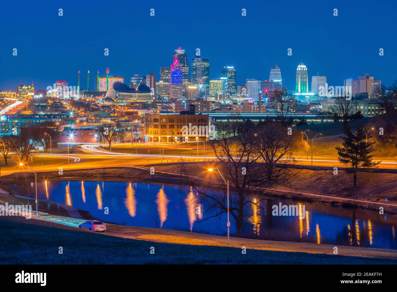 View of Kansas City skyline in Missouri Stock Photo - Alamy
