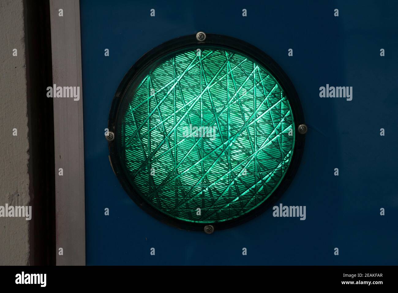 Green traffic light image hi-res stock photography and images - Alamy