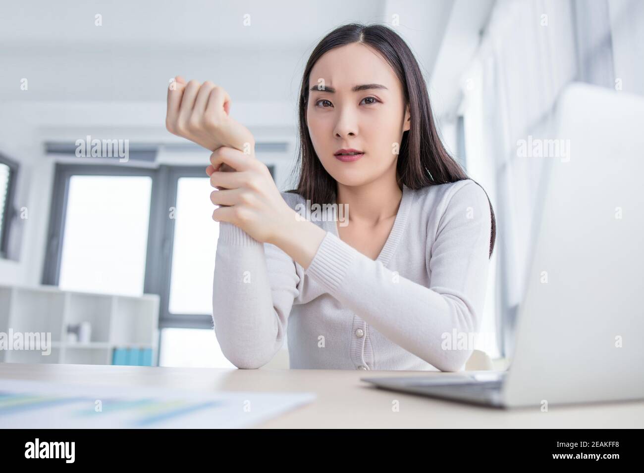 Painful to use mouse hi-res stock photography and images - Alamy