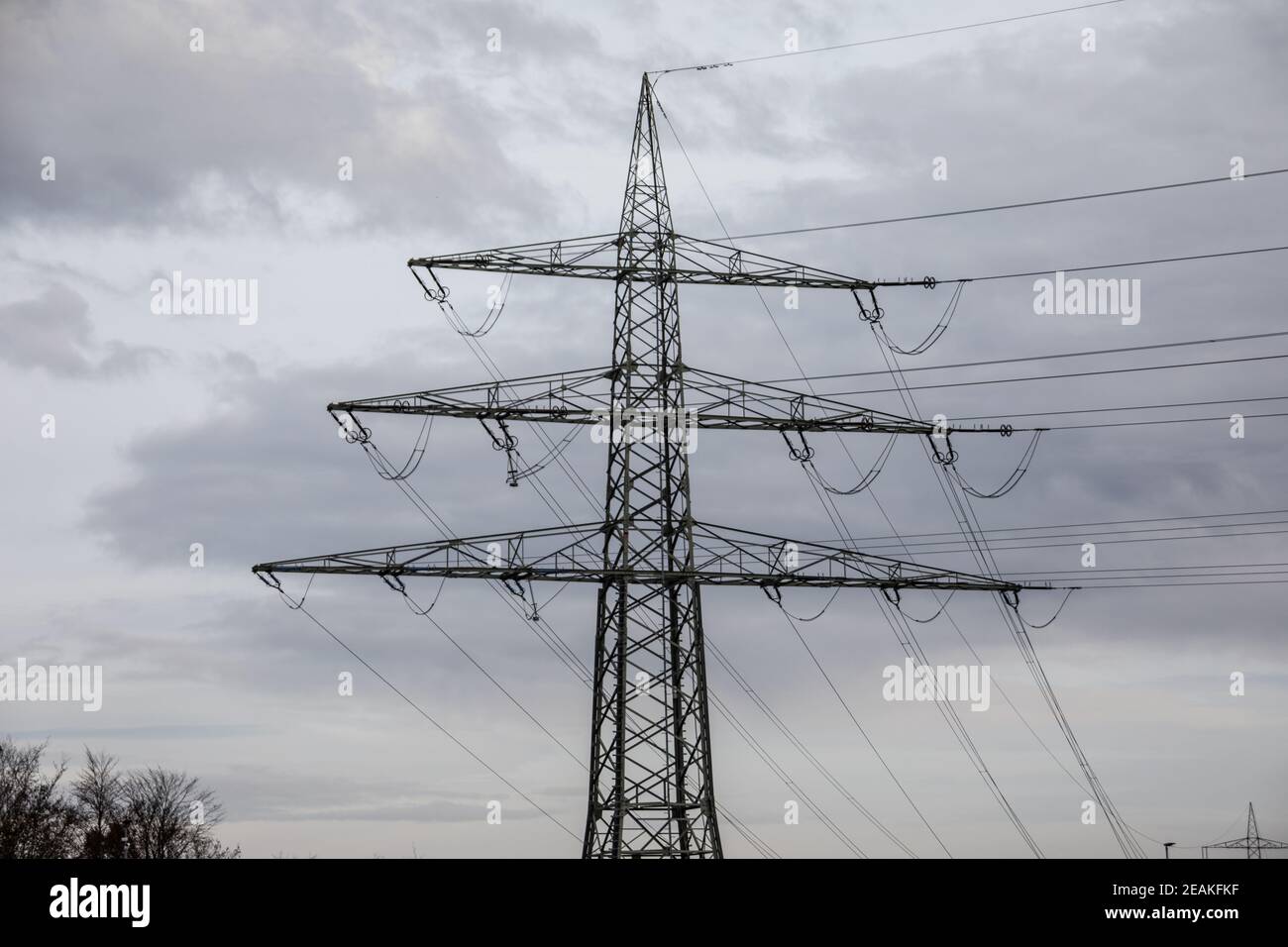 Big pole electrical cables high hi-res stock photography and images - Alamy
