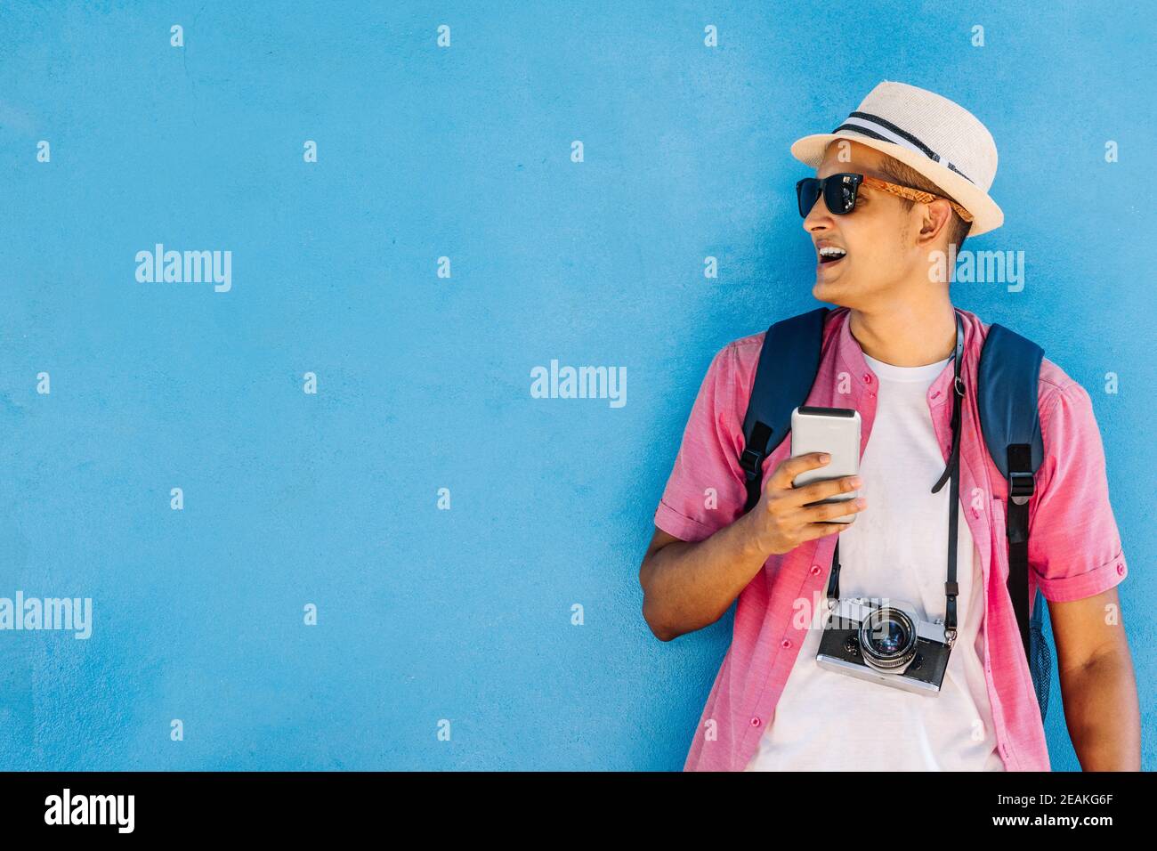 Student using mobile in vacation hi-res stock photography and images ...