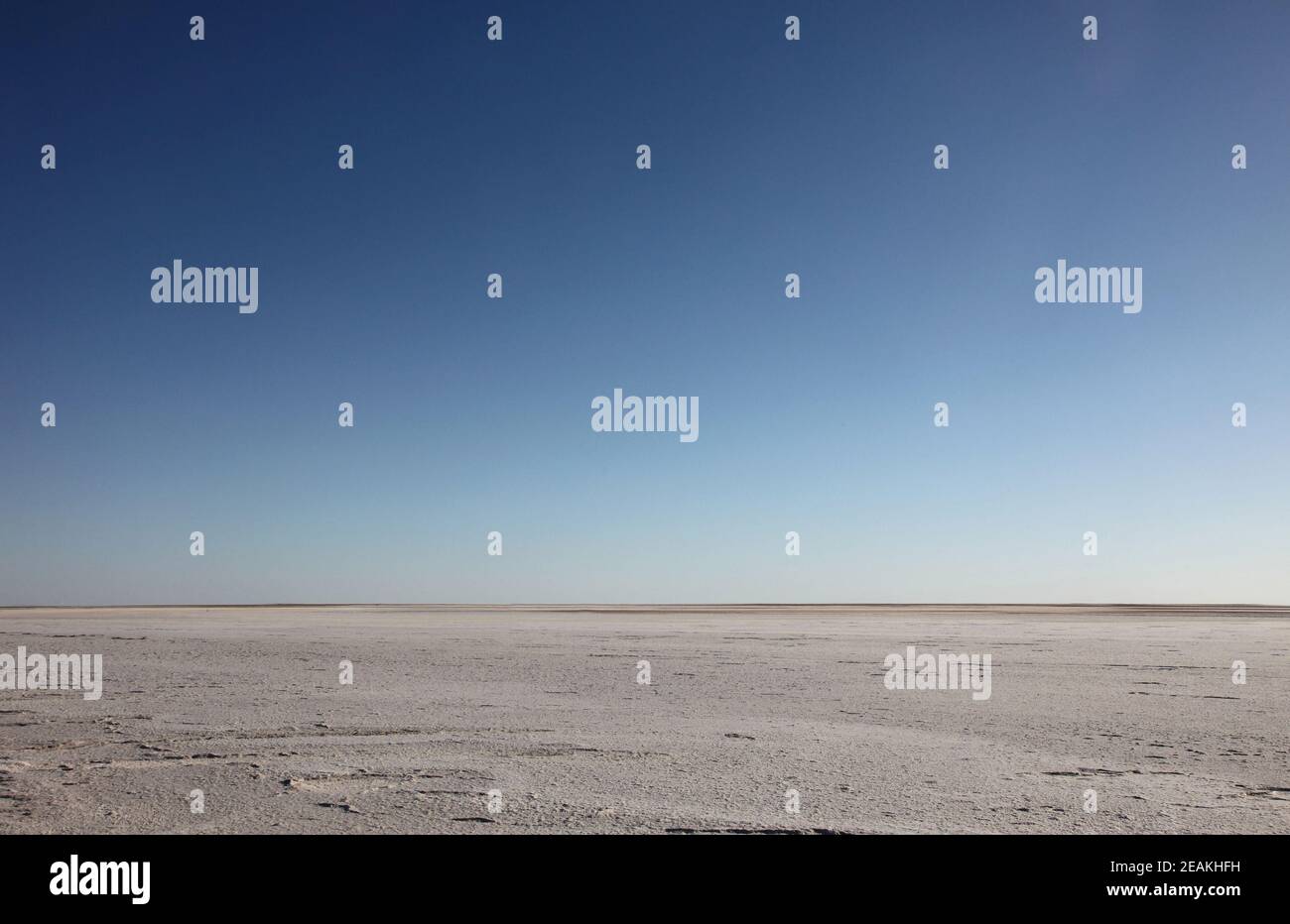 Biggest salt lake hi-res stock photography and images - Alamy