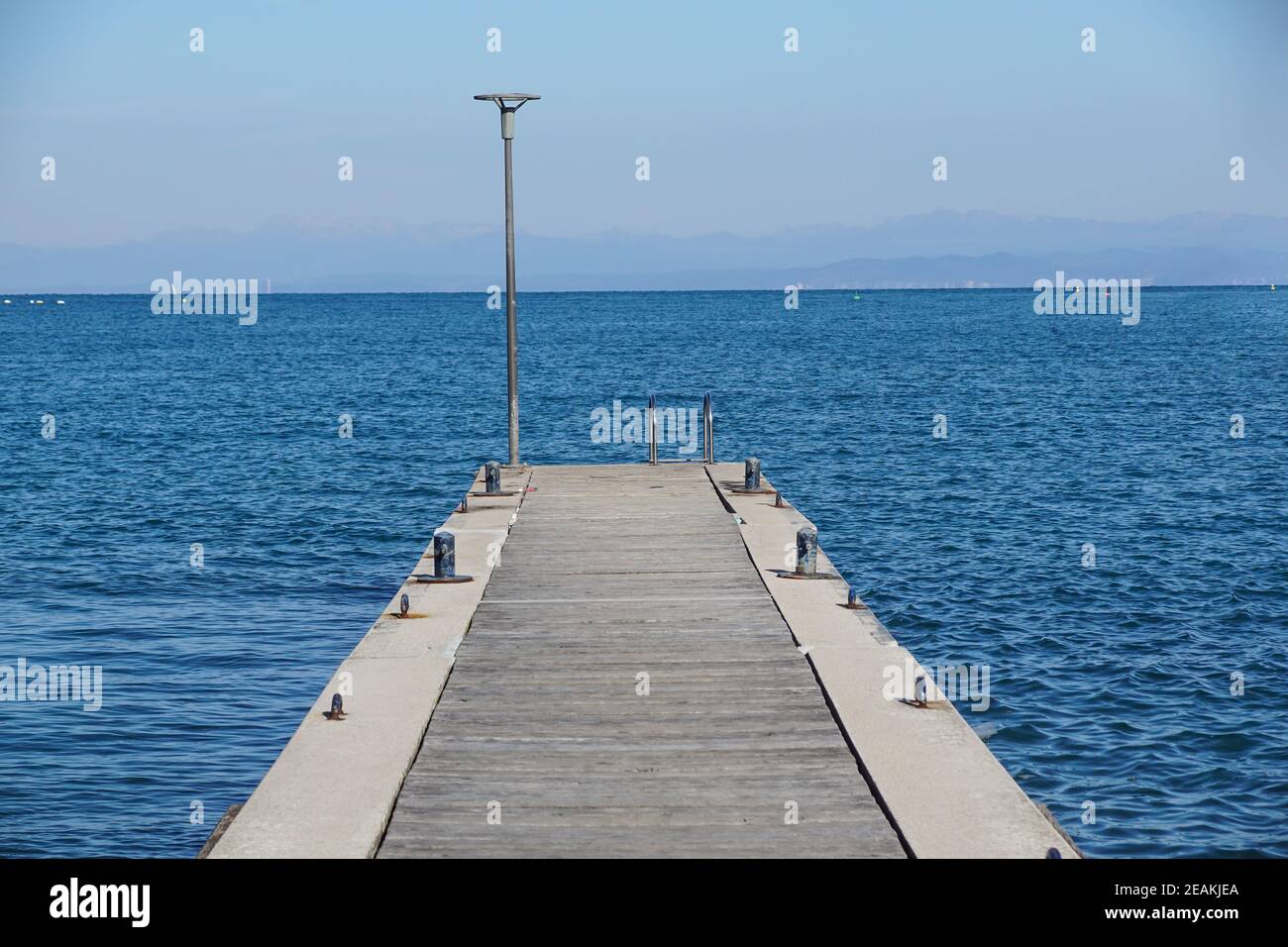 Sea jetty hi-res stock photography and images - Alamy