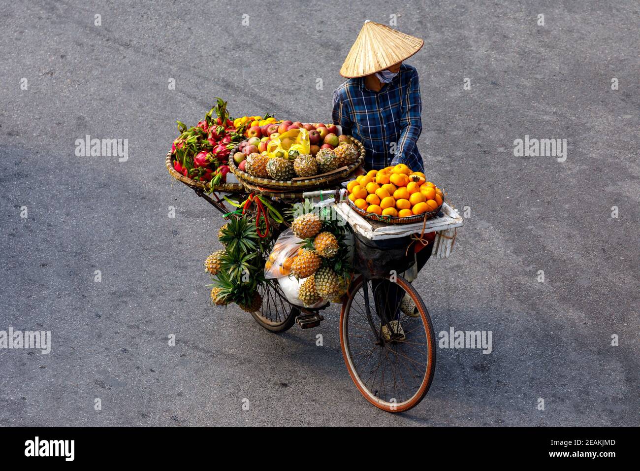 Vegetables transport asia hi-res stock photography and images - Alamy