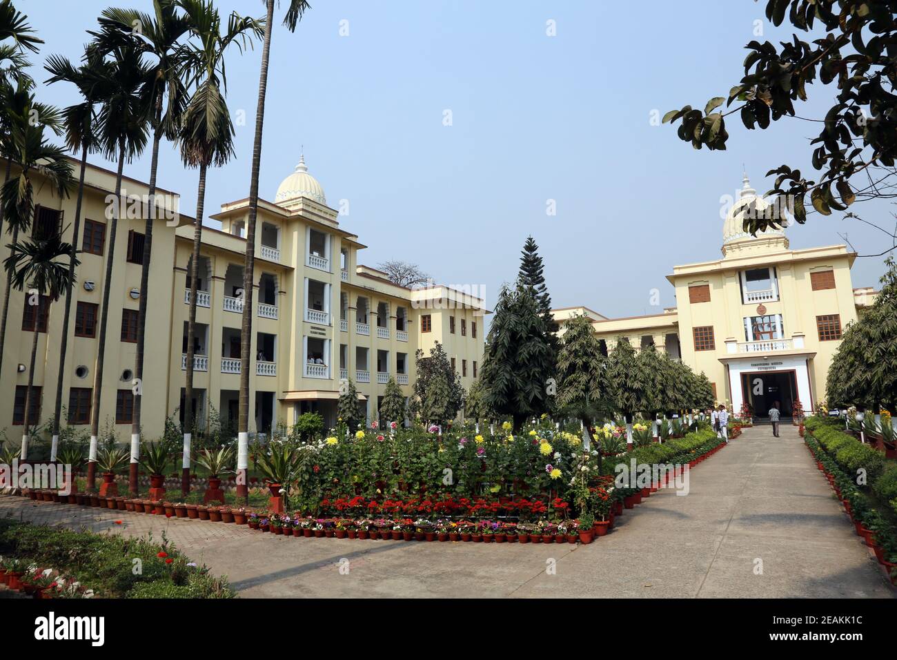 Belur Math, headquarters of Ramakrishna Mission in Howrah, Kolkata ...