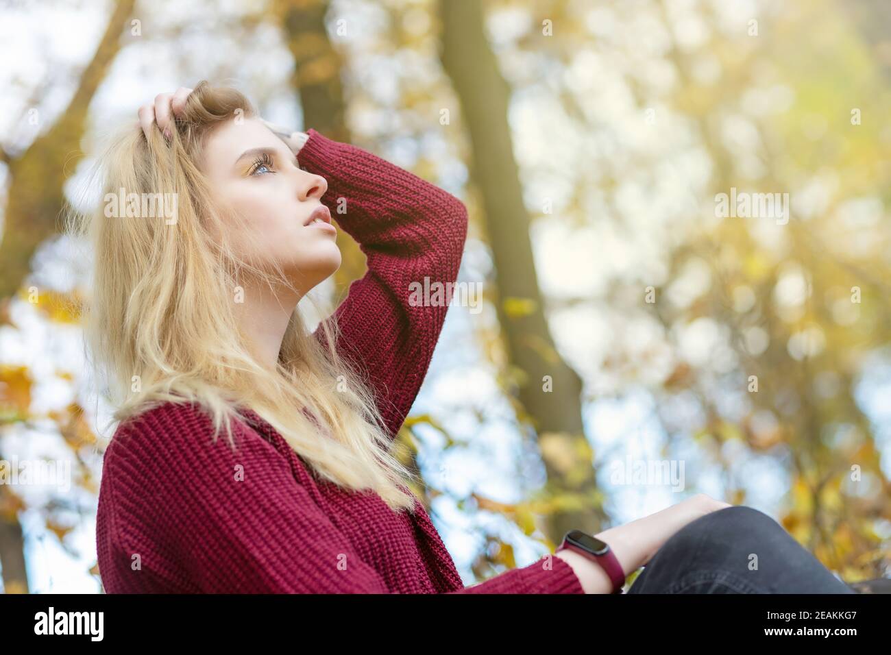 Woman and young girl hi-res stock photography and images - Alamy