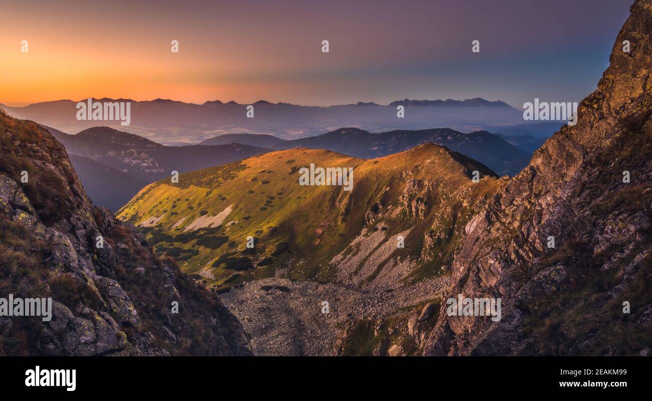 Light mountain hi-res stock photography and images - Alamy