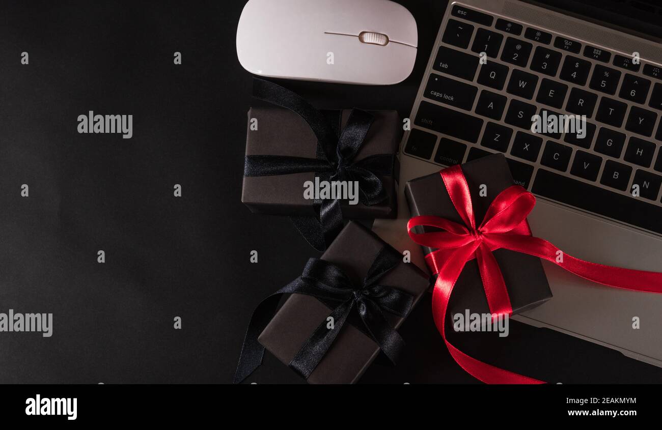 Black connection box hi-res stock photography and images - Alamy