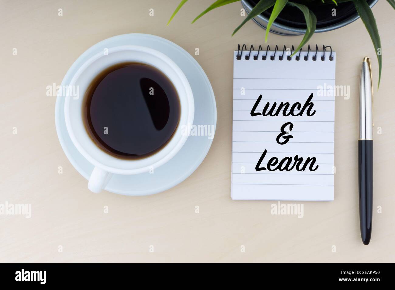Lunch word hi-res stock photography and images - Alamy