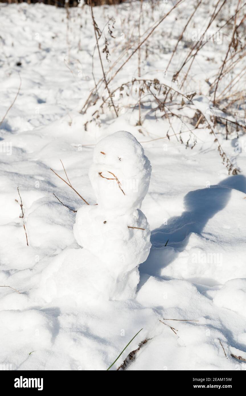 Tiny snowman hi-res stock photography and images - Alamy