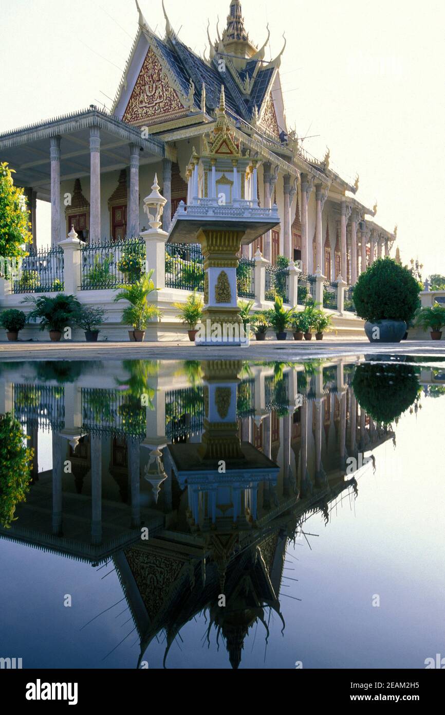 CAMBODIA PHNOM PENH ROYAL PALACE Stock Photo - Alamy