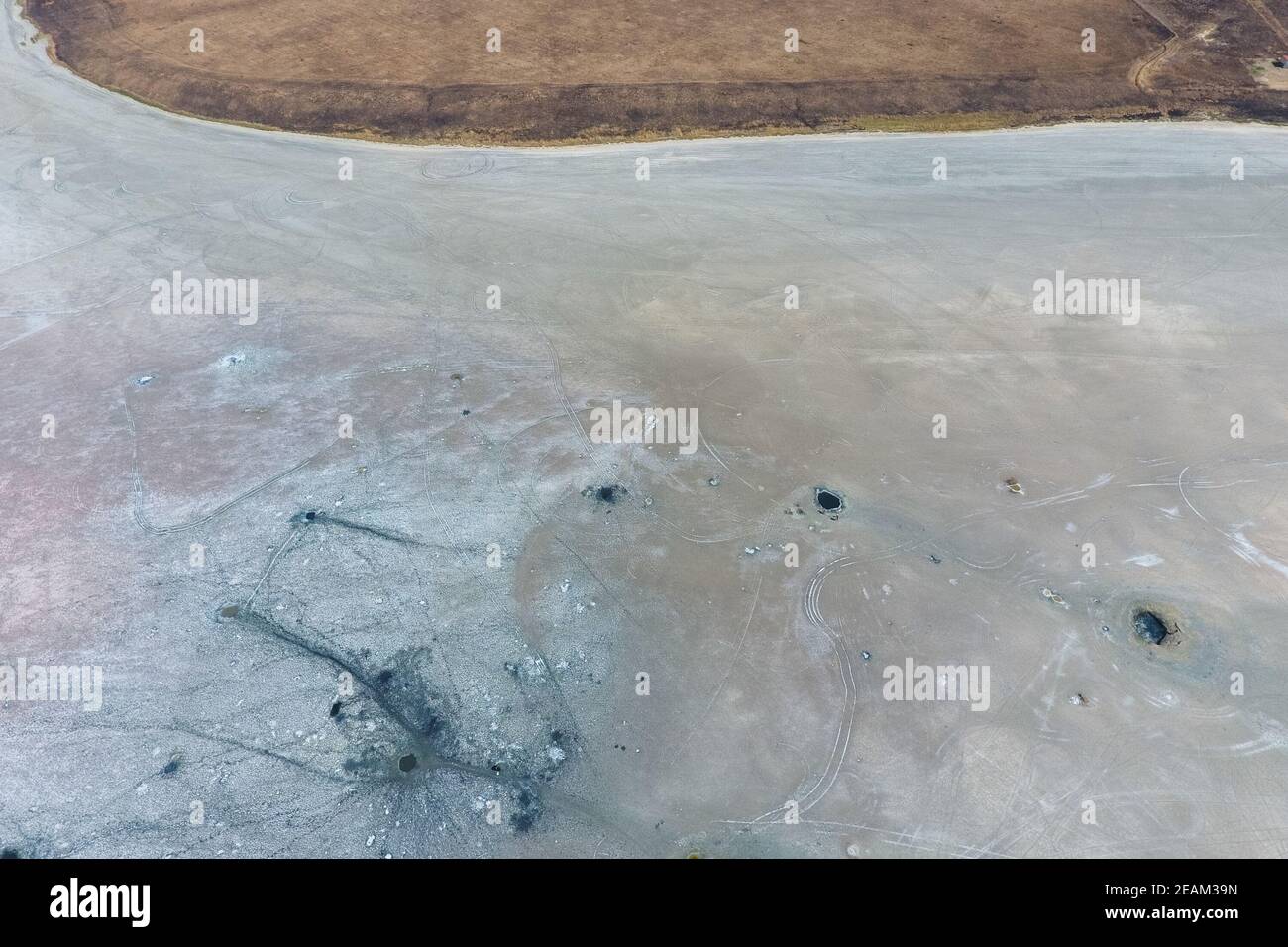 Top view of the salt lake mud sources. External similarity with craters ...