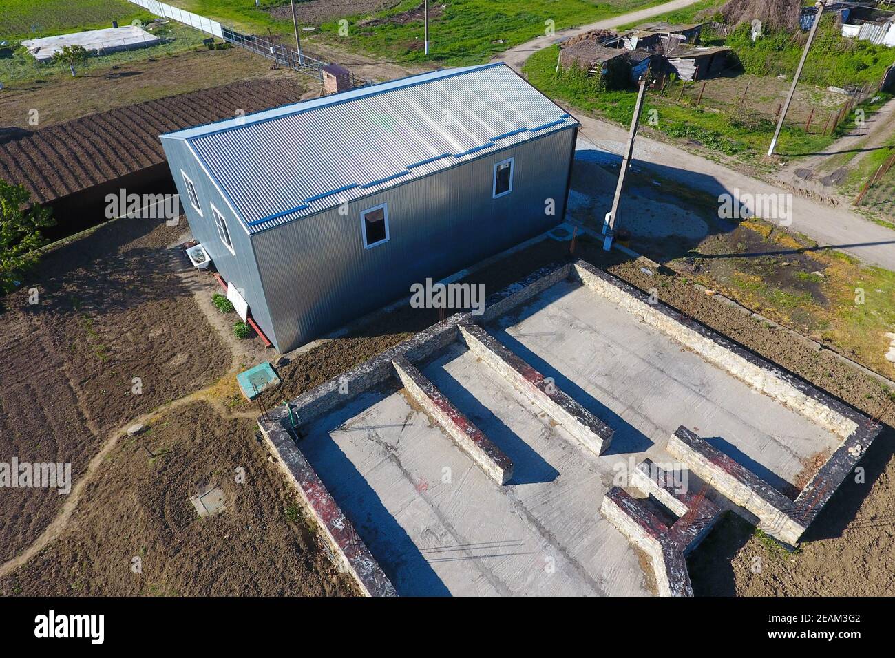 Corrugated steel buildings hi-res stock photography and images - Alamy