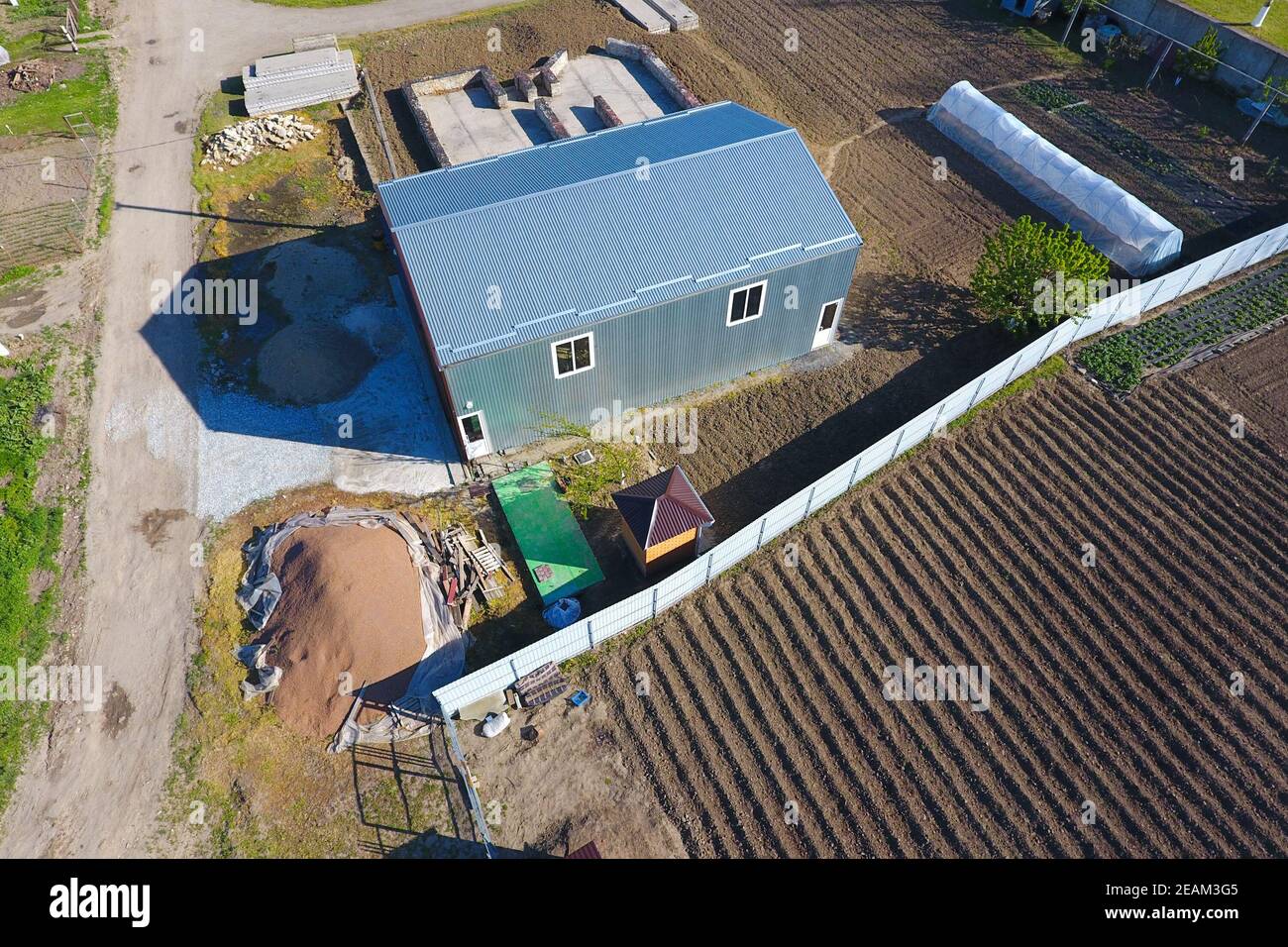 Corrugated metal building hi-res stock photography and images - Alamy