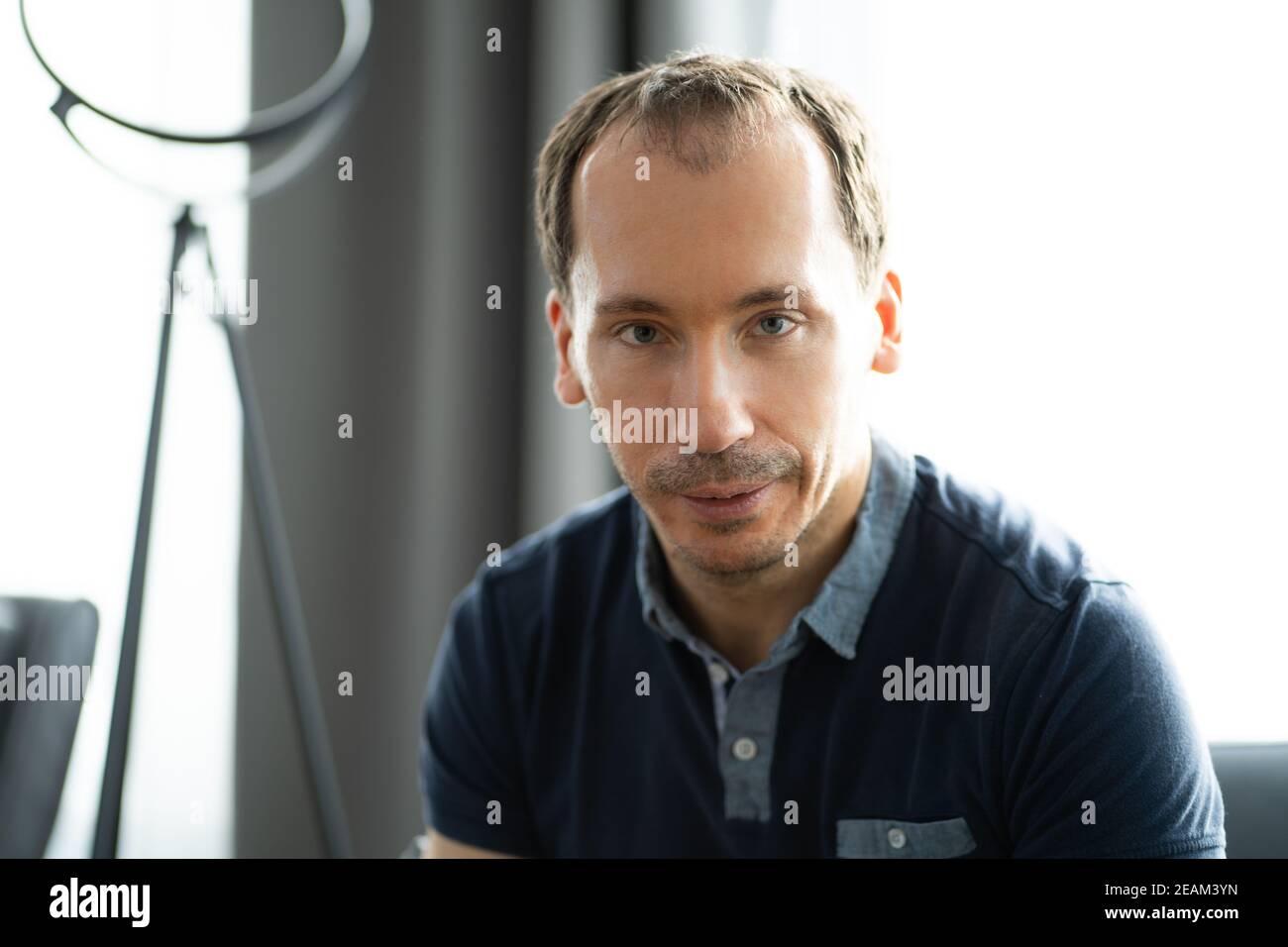 Webinar looking hi-res stock photography and images - Alamy