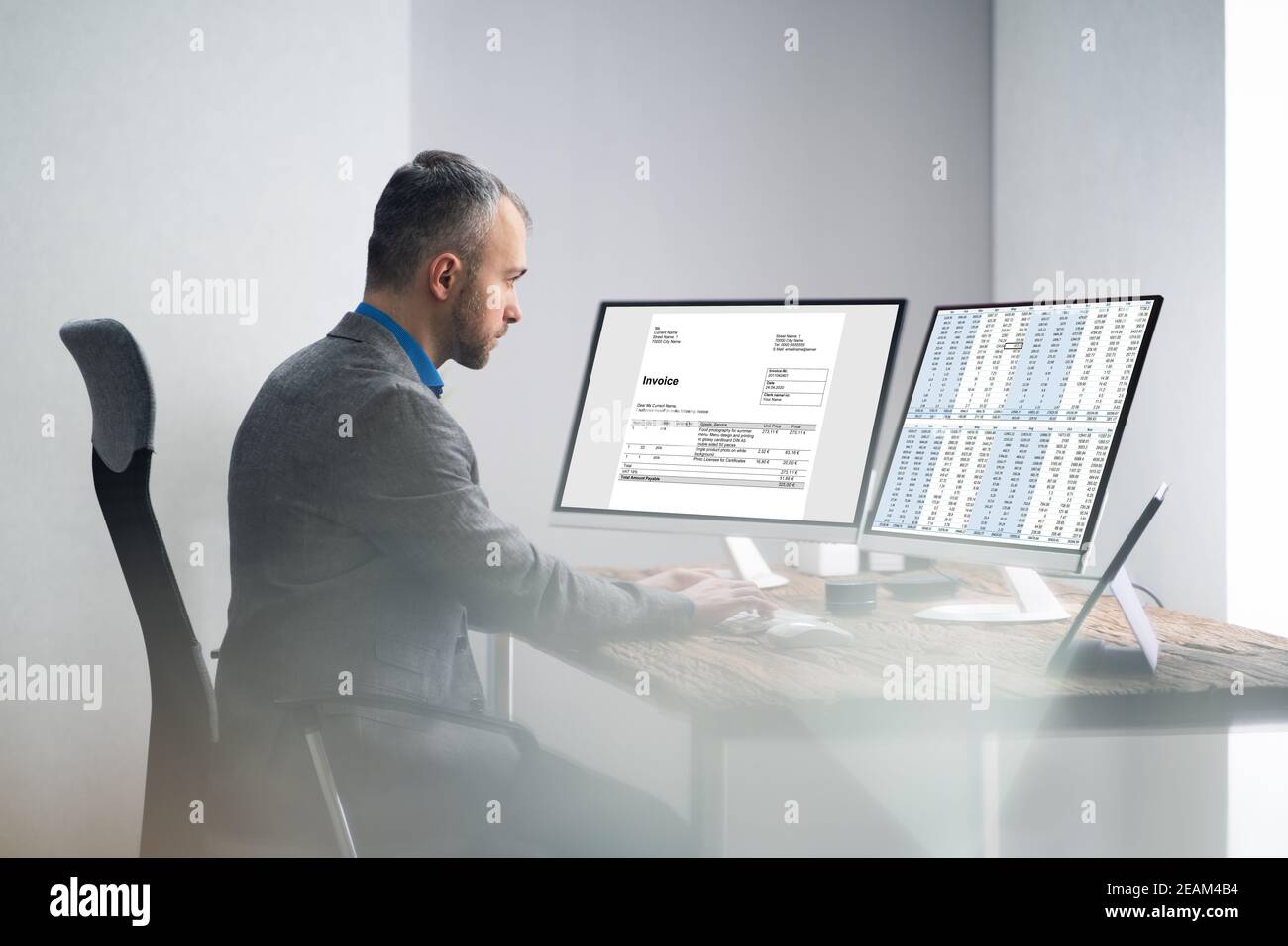 Electronic Invoice Online Calculator Stock Photo - Alamy