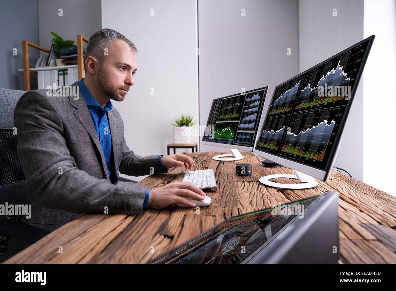 Data broker hi-res stock photography and images - Alamy