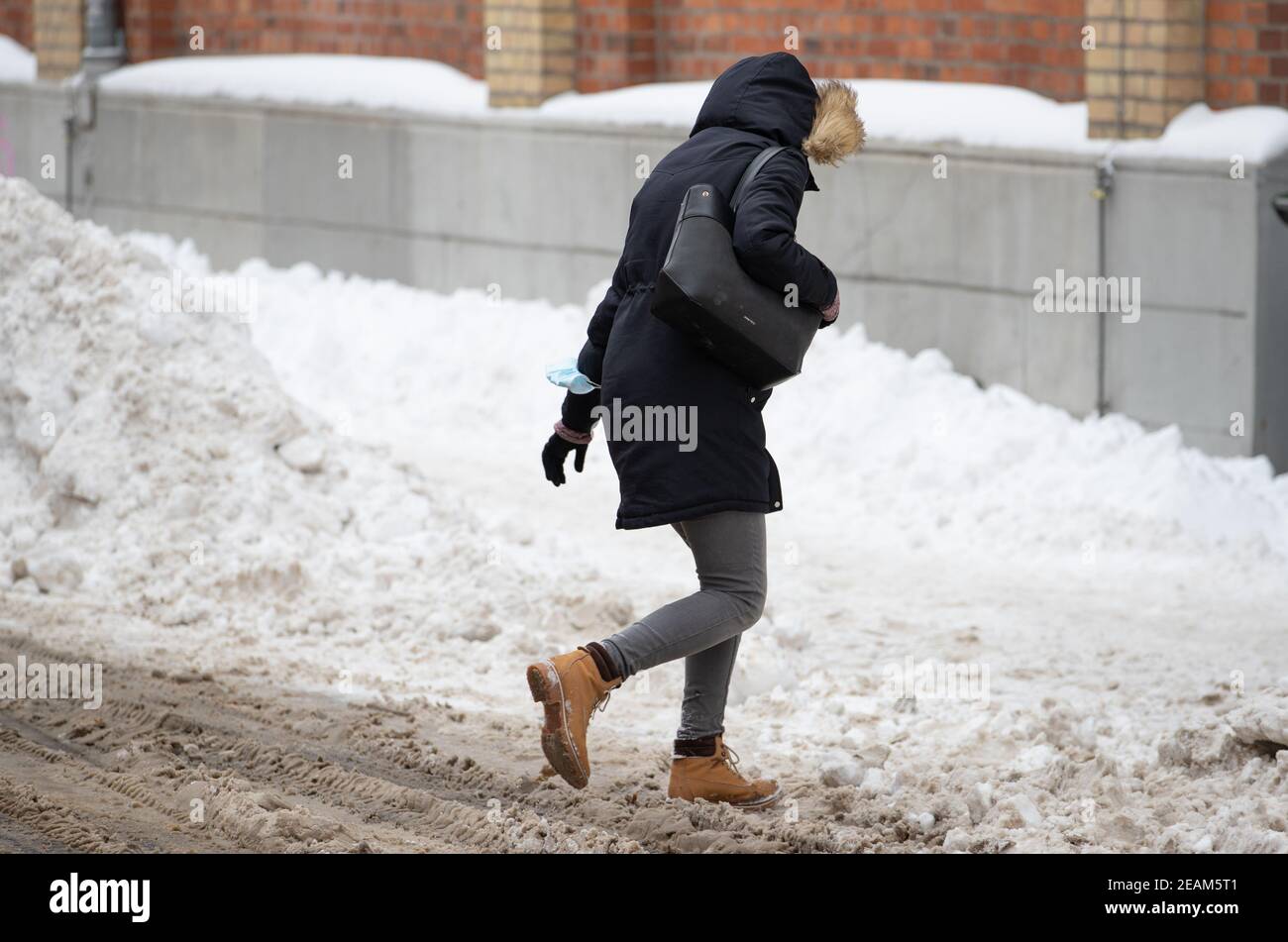 Seasons coldest night hi-res stock photography and images - Alamy