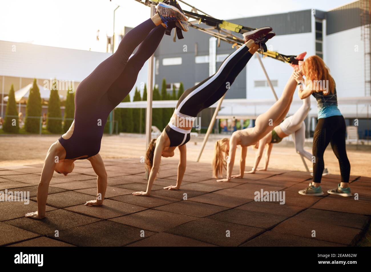 Training and instructor group hi-res stock photography and images - Alamy