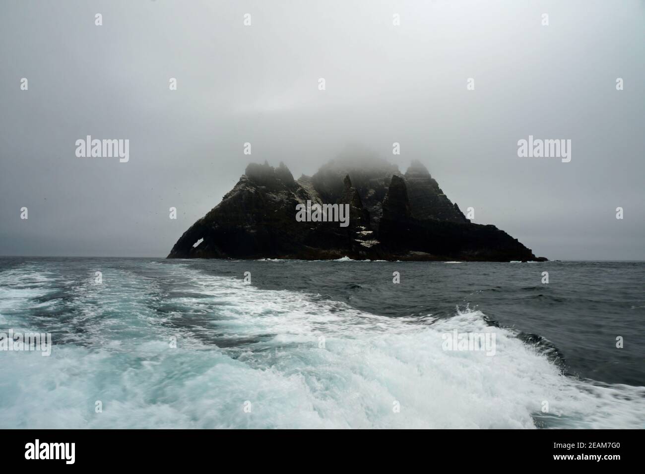Skellig rock small hi-res stock photography and images - Alamy