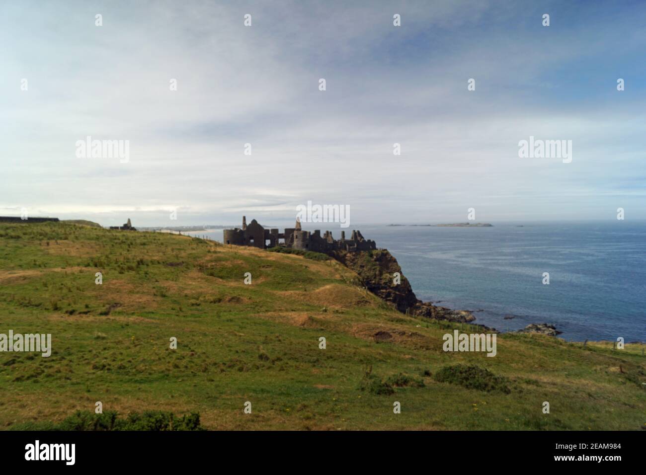 Castle nature environment hi-res stock photography and images - Alamy